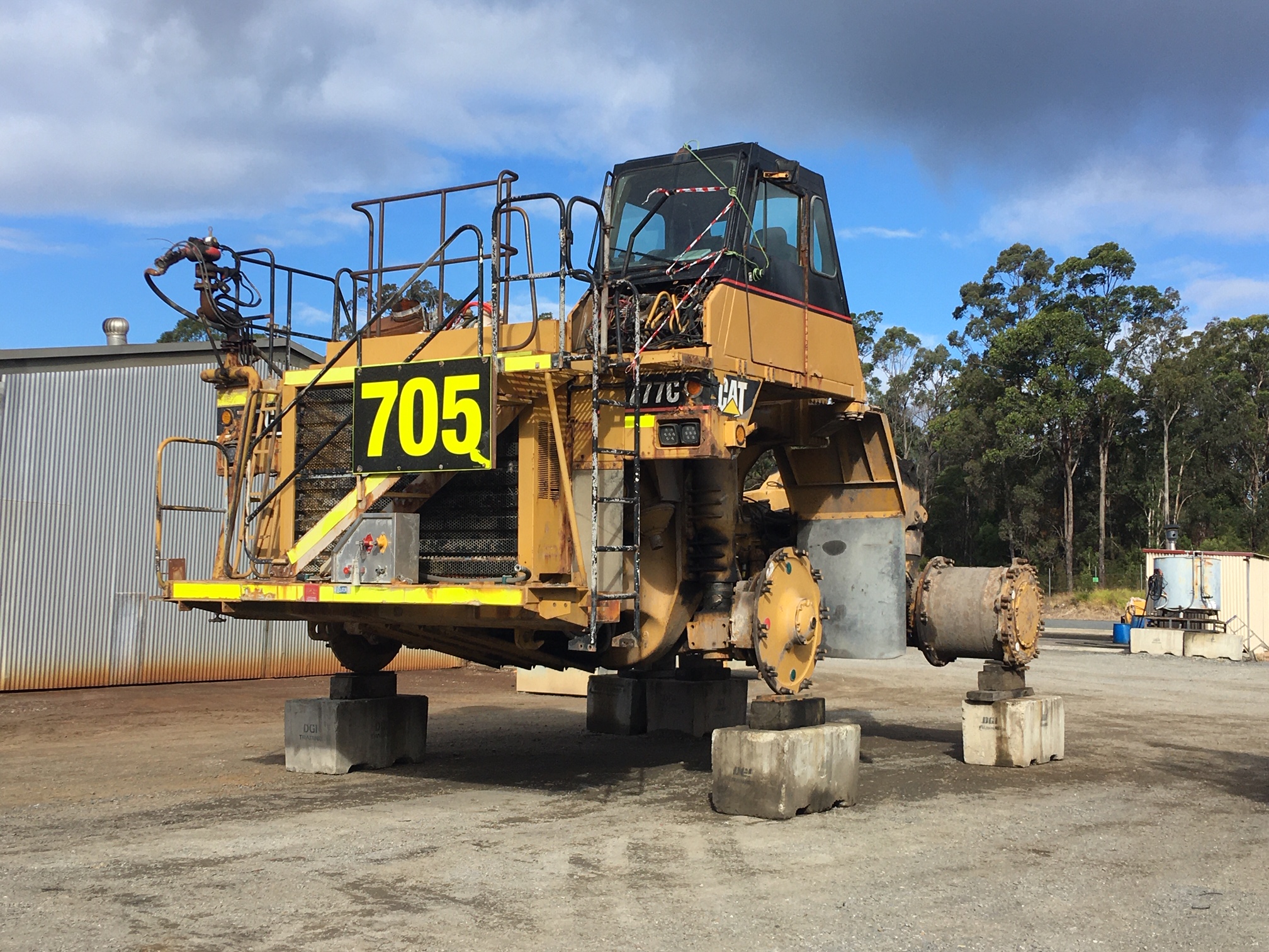 Caterpillar 777C - DGI Trading