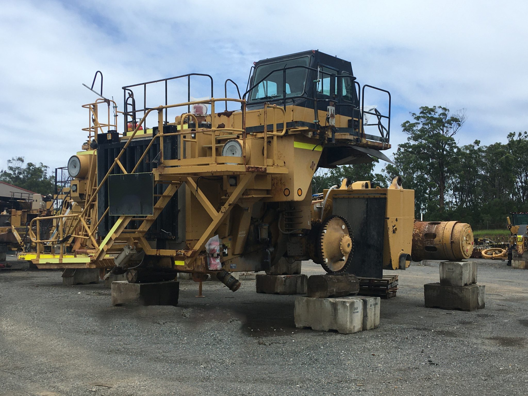 2 x Caterpillar 789C Trucks - DGI Trading